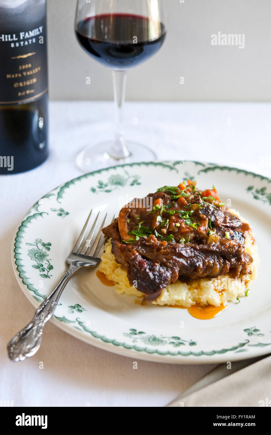 Beef braised with red wine hi-res stock photography and images - Alamy