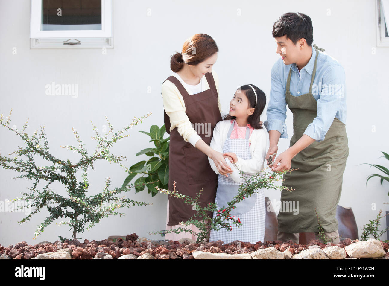 Caring family hi-res stock photography and images - Alamy