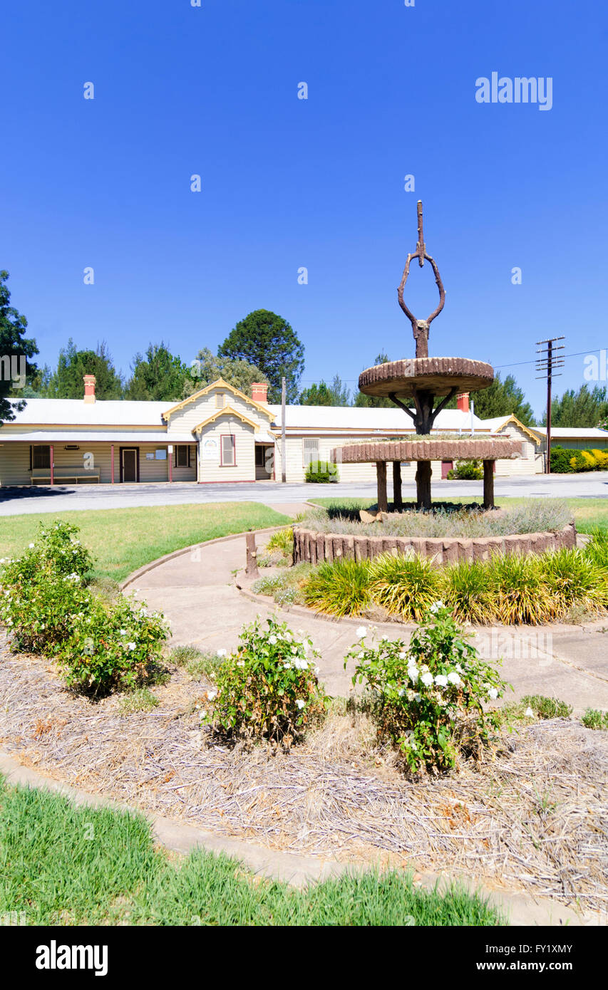 Molong Library and Plaza, Molong, New South Wales, Australia Stock ...
