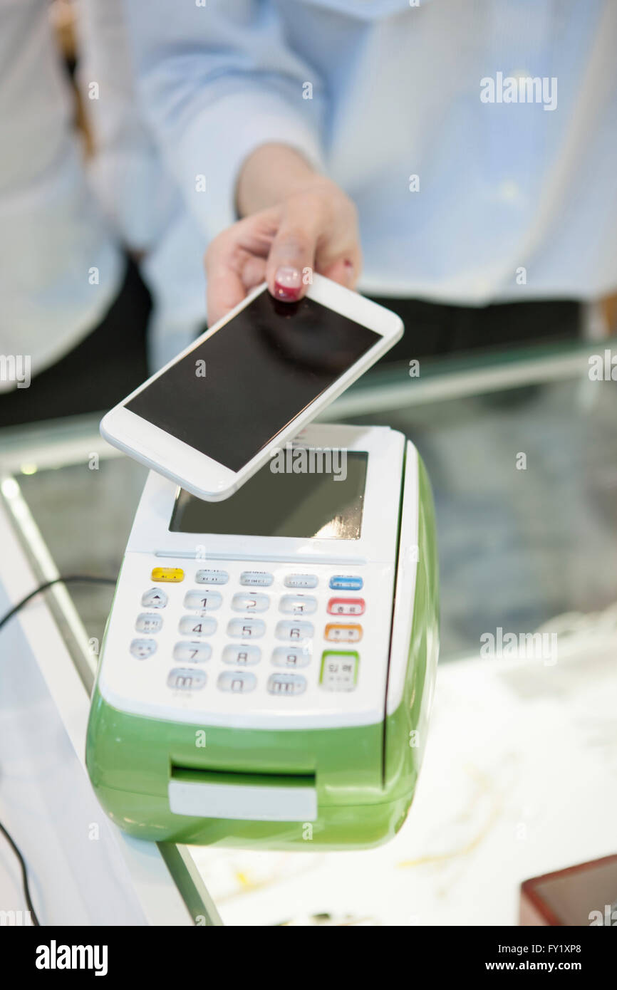 Mobile credit card pay Stock Photo - Alamy