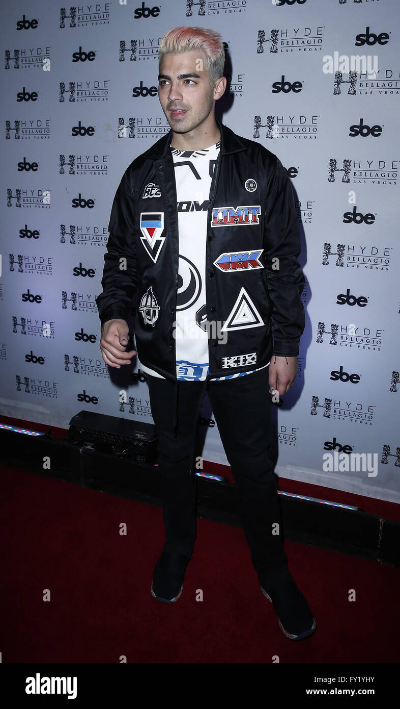 Joe Jonas Takes Over The DJ Booth at Hyde Bellagio With Hi-Energy Set ...