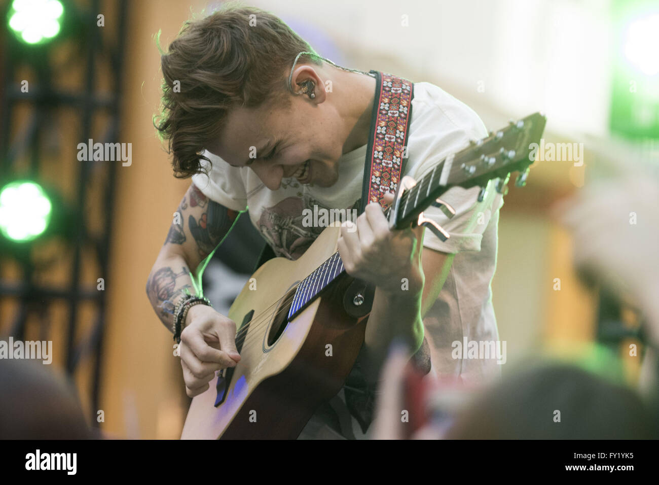 Canadian singer-songwriter Scott Helman surprised fans by performing a ...