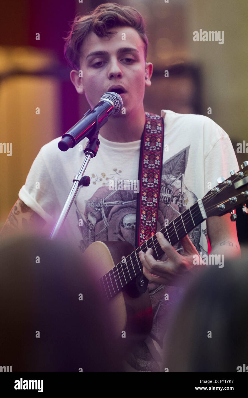 Canadian singer-songwriter Scott Helman surprised fans by performing a ...