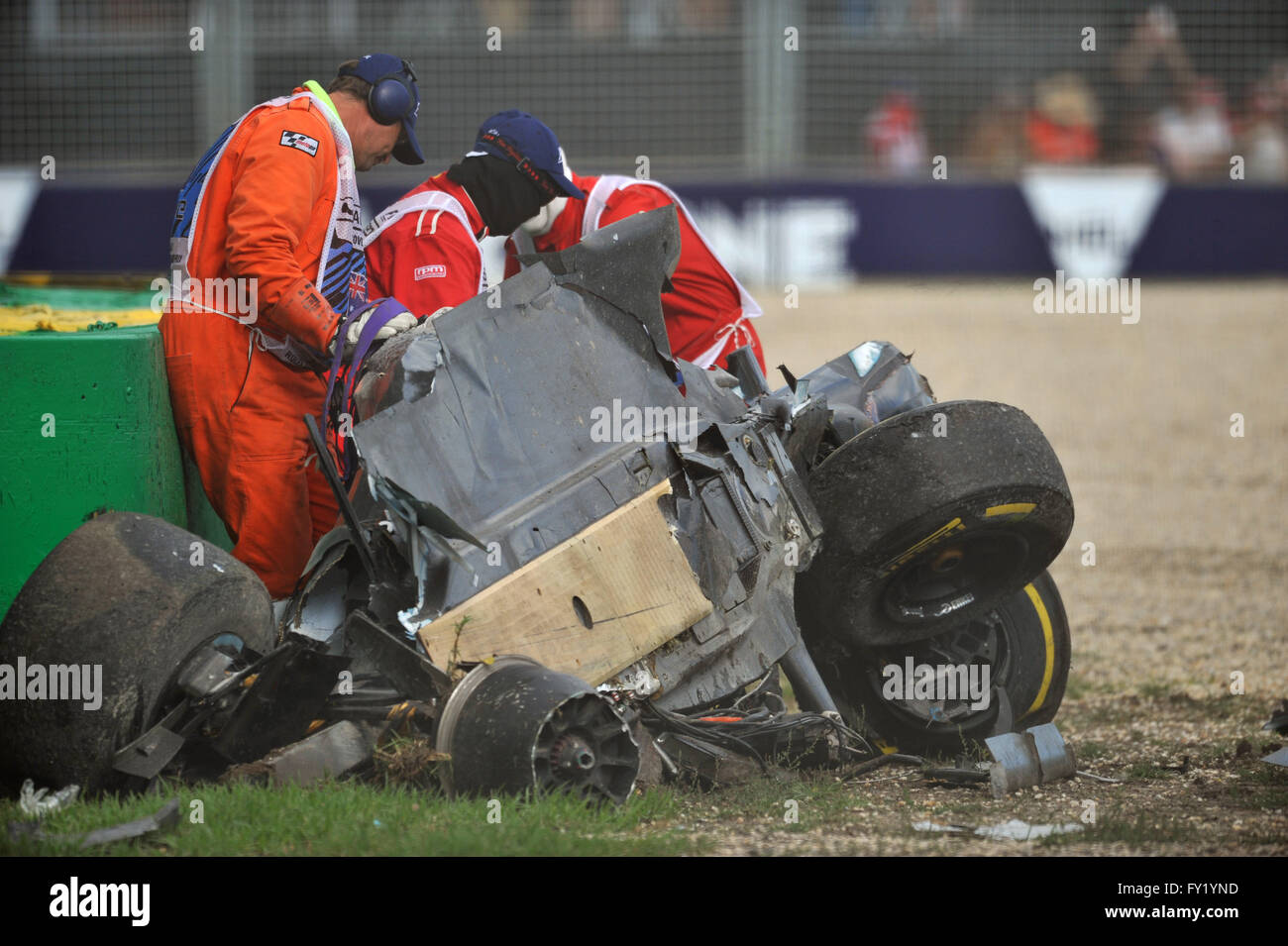 F1 - Australian Grand Prix at Albert Park - Race Fernando Alonso walked ...