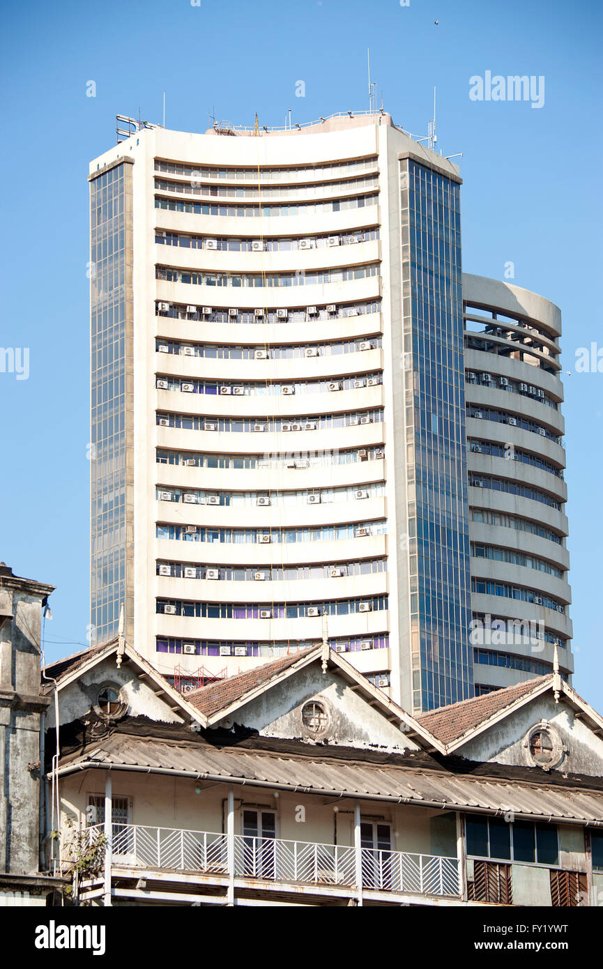 Mumbai dalal street hi-res stock photography and images - Alamy