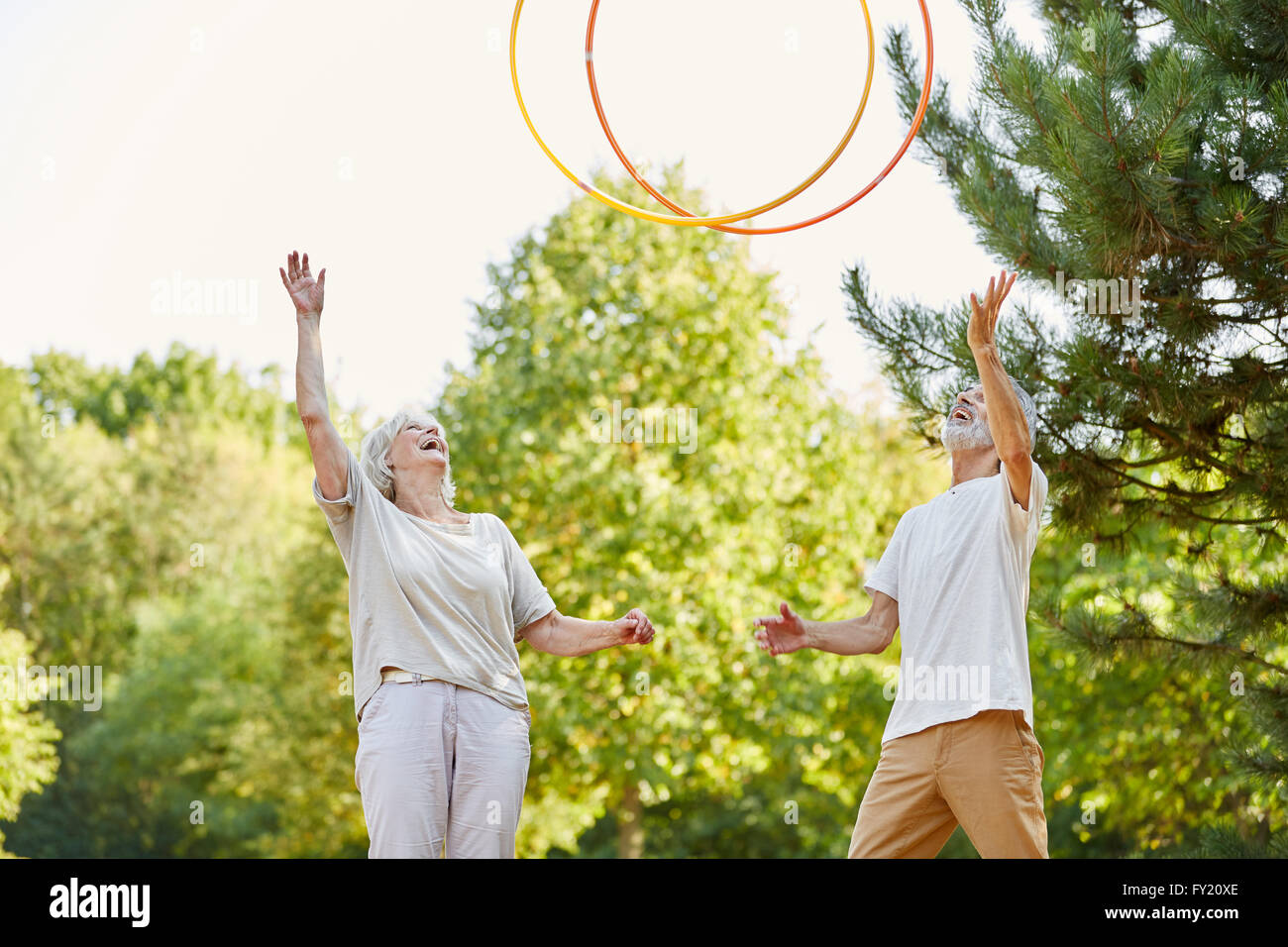 Hoops throwing hi-res stock photography and images - Alamy