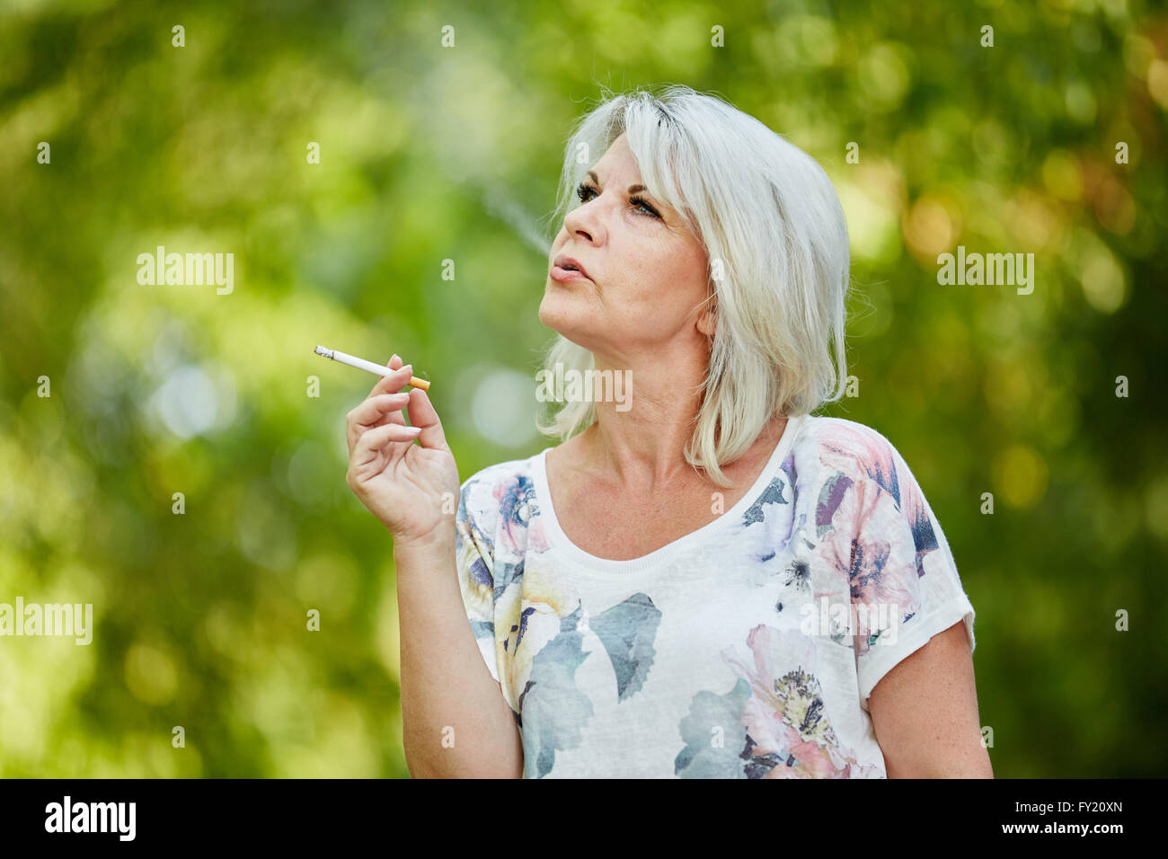 Heavy smoker hi-res stock photography and images - Alamy