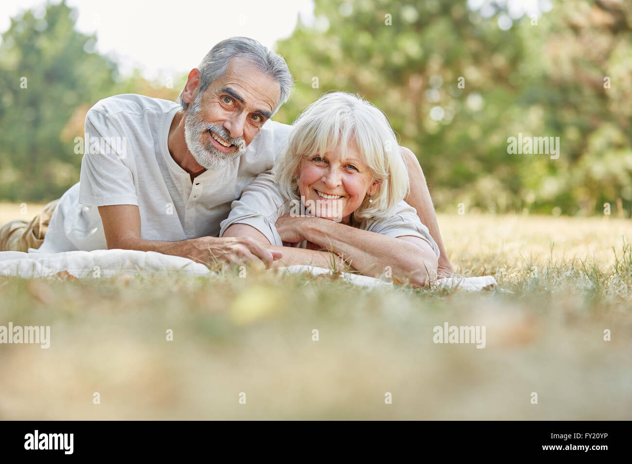 Couple lay hi-res stock photography and images - Alamy
