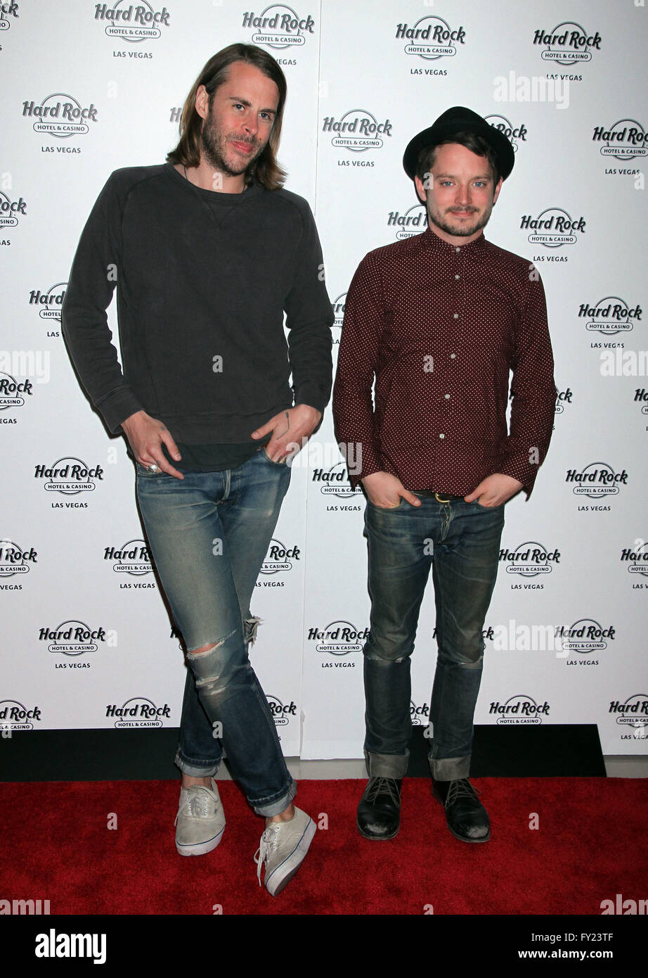 Wooden Wisdom: Elijah Wood and Zach Cowie perform a live DJ set at Hard ...