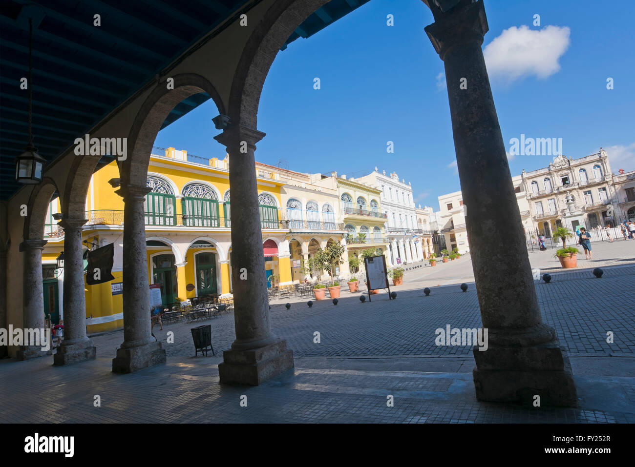 View centre square marble hi-res stock photography and images - Alamy