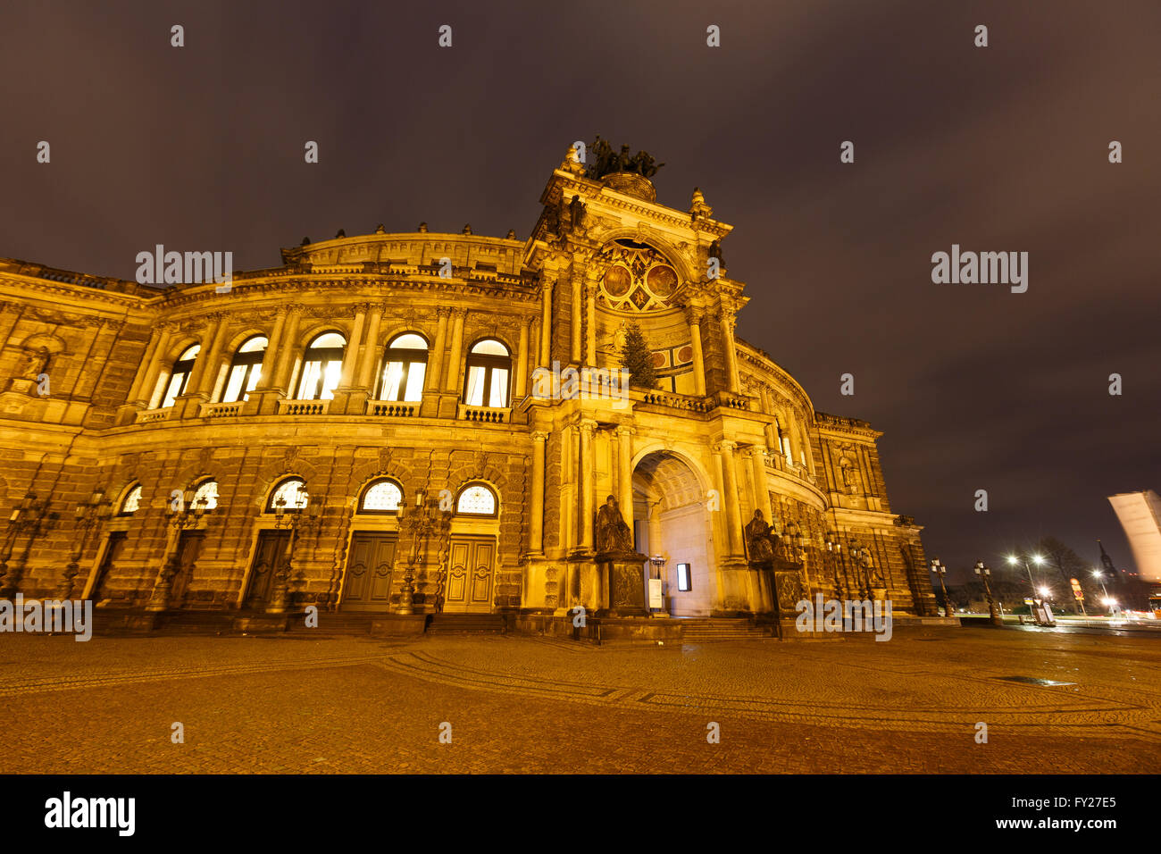 Theater square with semper opera house hi-res stock photography and ...