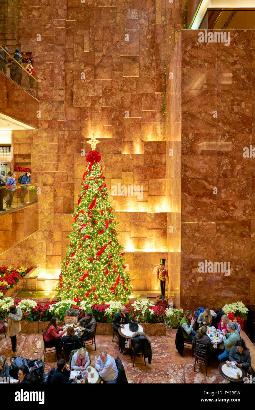 Trump tower atrium architecture hi-res stock photography and images - Alamy