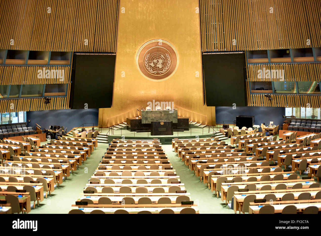 United nations headquarters interior hi-res stock photography and ...