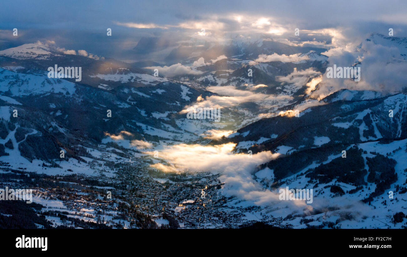 Scattering of snow hi-res stock photography and images - Alamy