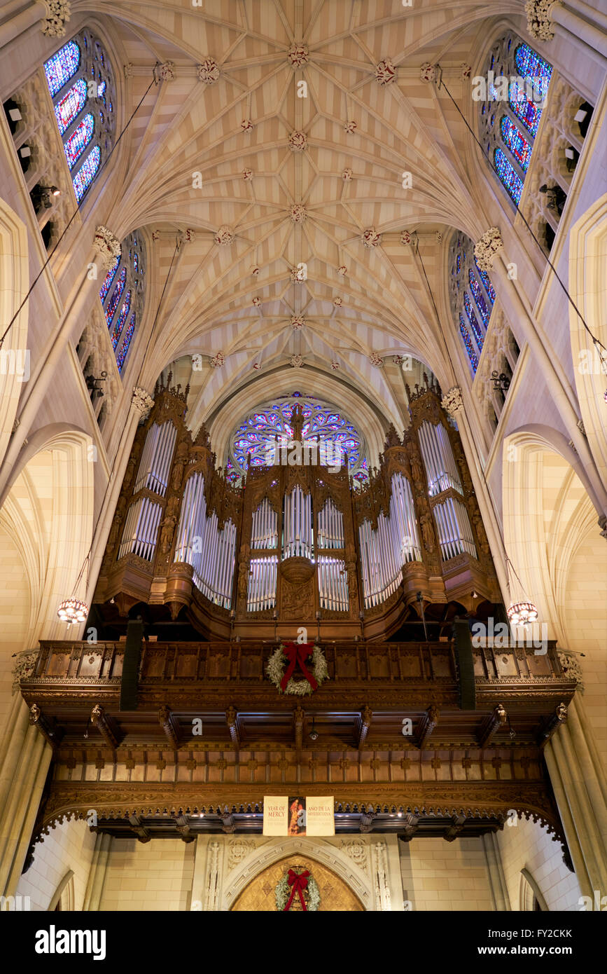 St patrick cathedral new york organ hi-res stock photography and images ...
