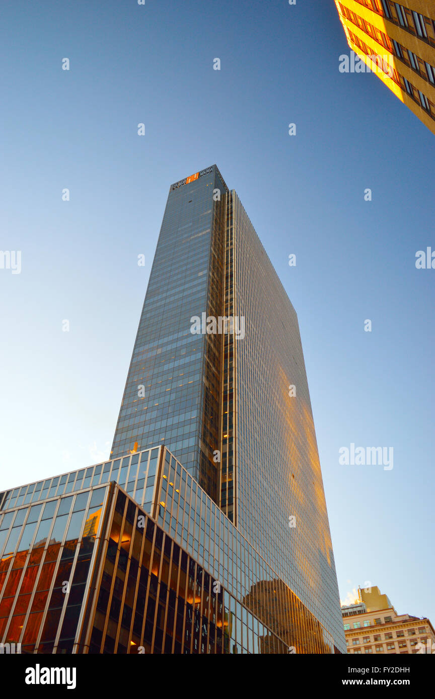 Midtown manhattan sunset window hi-res stock photography and images - Alamy