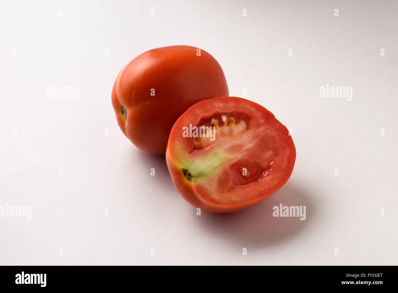 Tomato cross section hi-res stock photography and images - Alamy