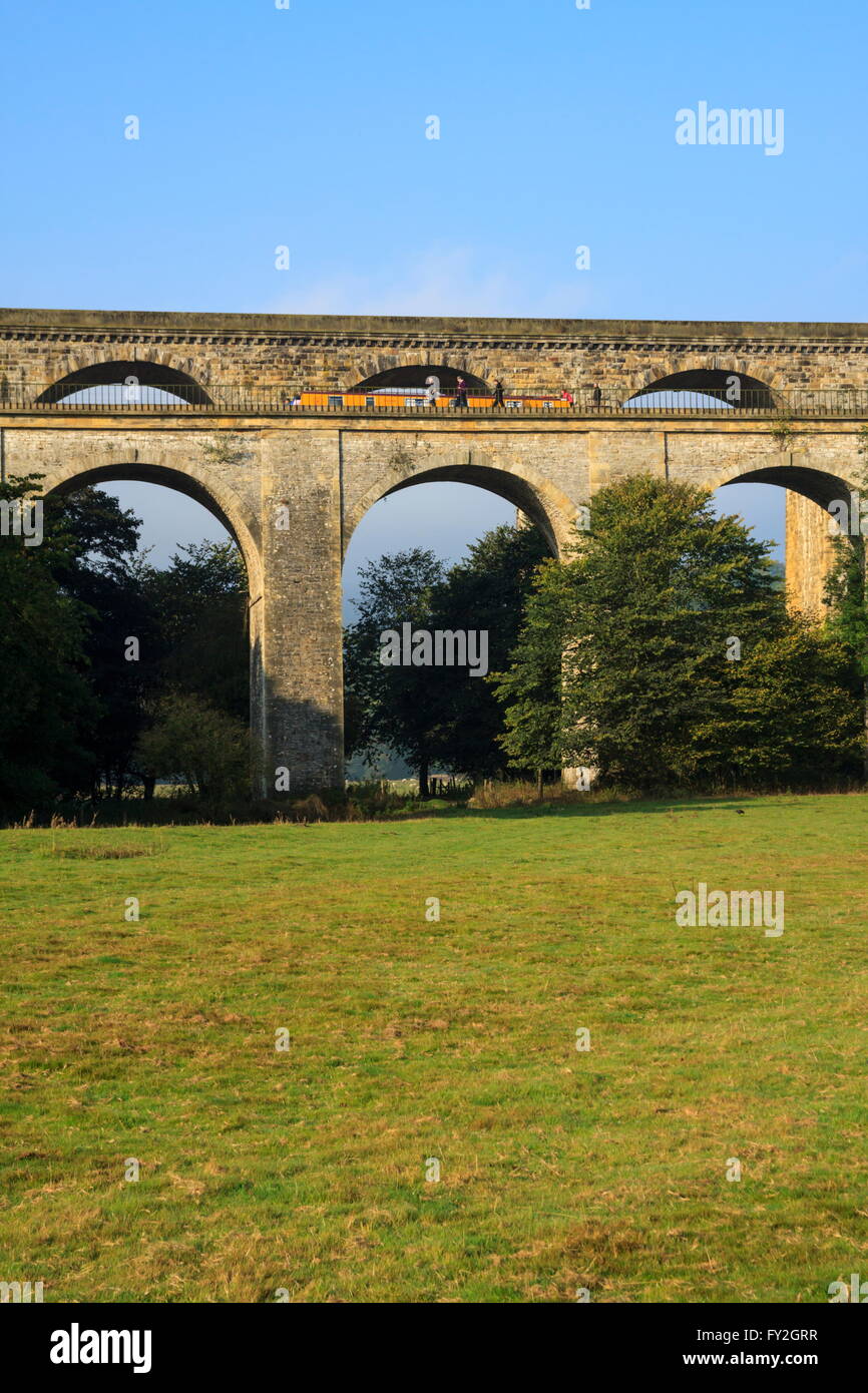Chirk Aqueduct and Railway Viaduct, Ceiriog Valley Stock Photo - Alamy
