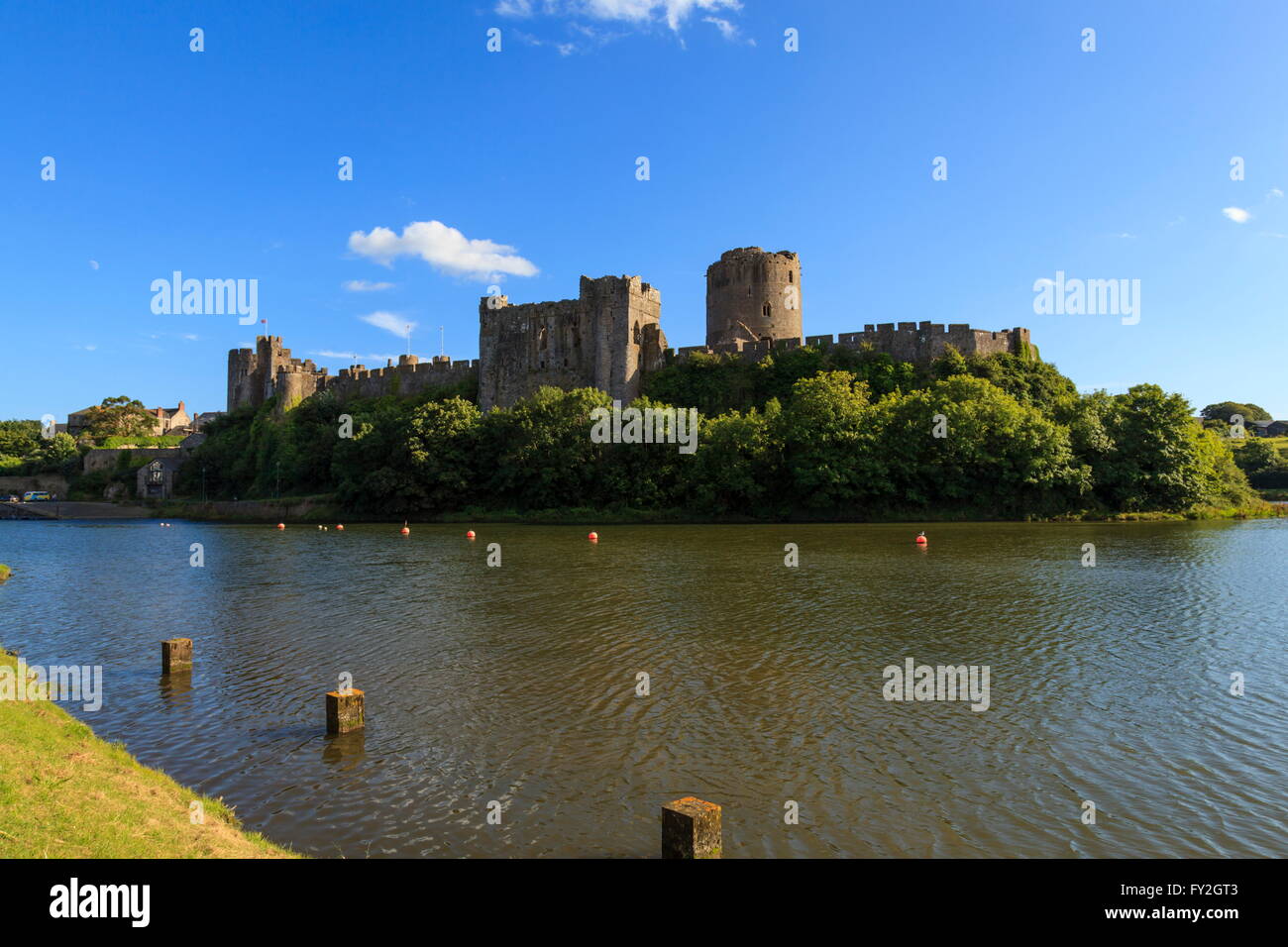 Pembrokeshire wales uk historic ruins ancient hi-res stock photography ...