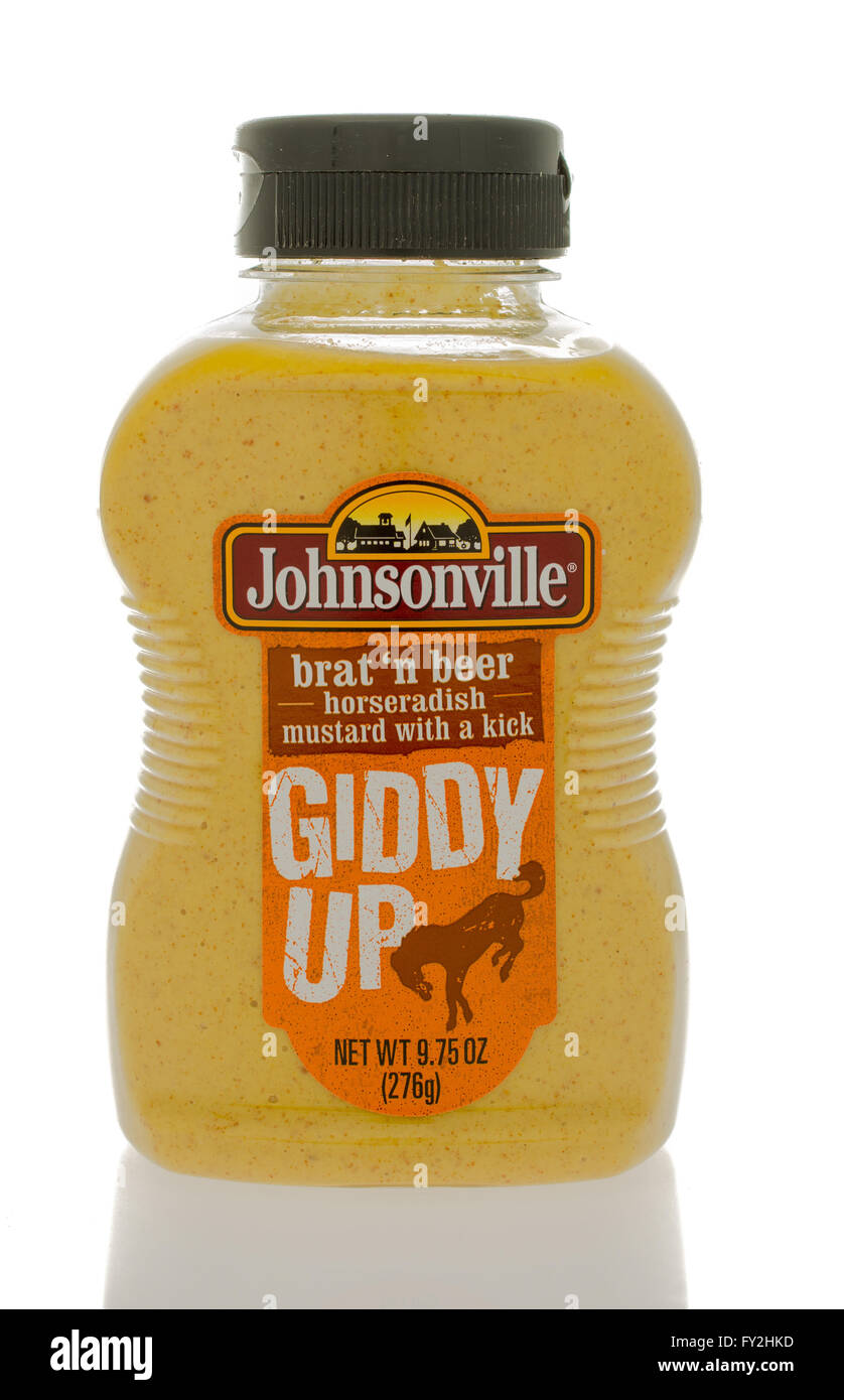 Winneconne, WI - 19 Feb 2016: Bottle of Johnsonvill brat 'n beer giddy ...