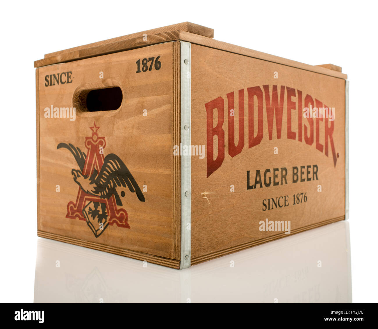 Budweiser beer bottle hi-res stock photography and images - Alamy