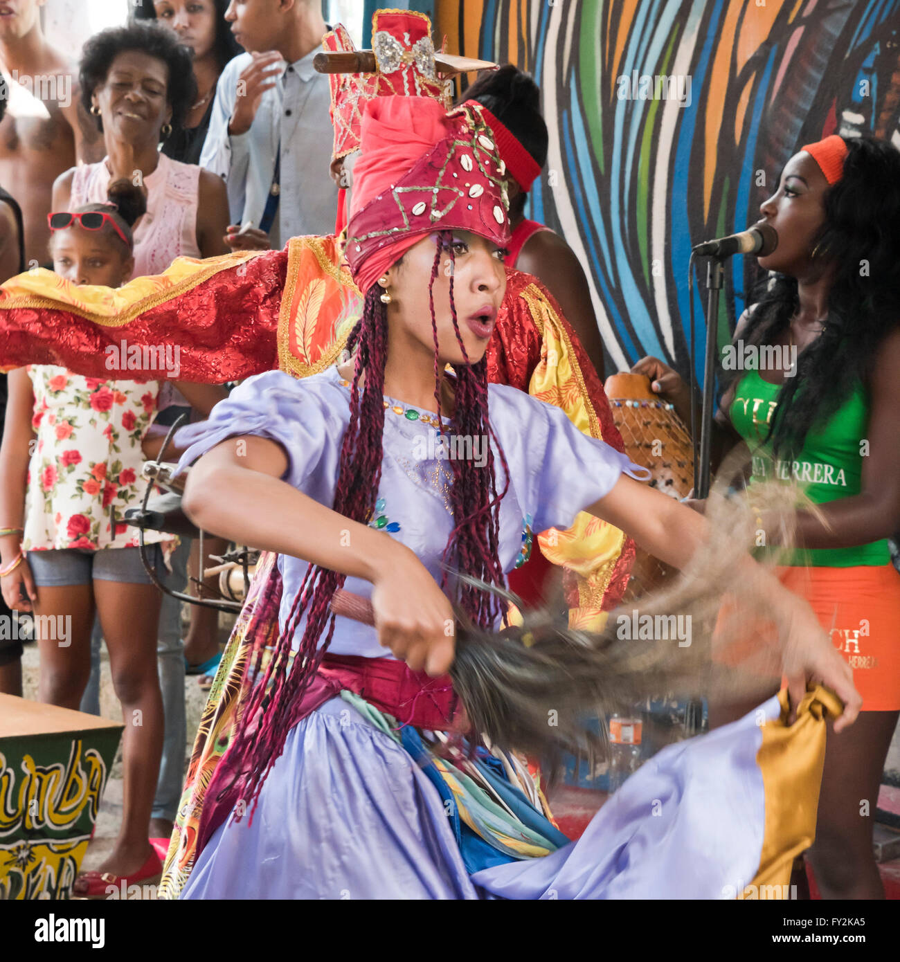 Women traditional dress cuba hi-res stock photography and images - Alamy