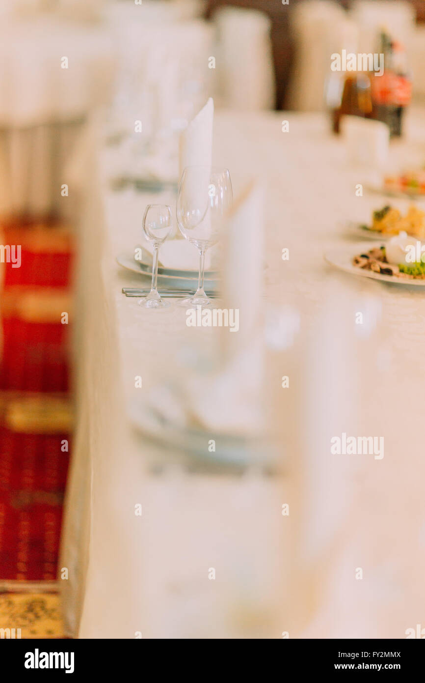 Setted table hi-res stock photography and images - Alamy