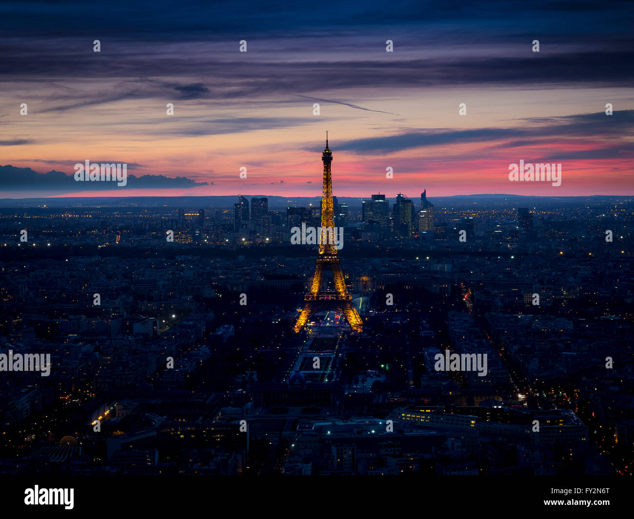 Paris skyline sunset eiffel tower hi-res stock photography and images ...