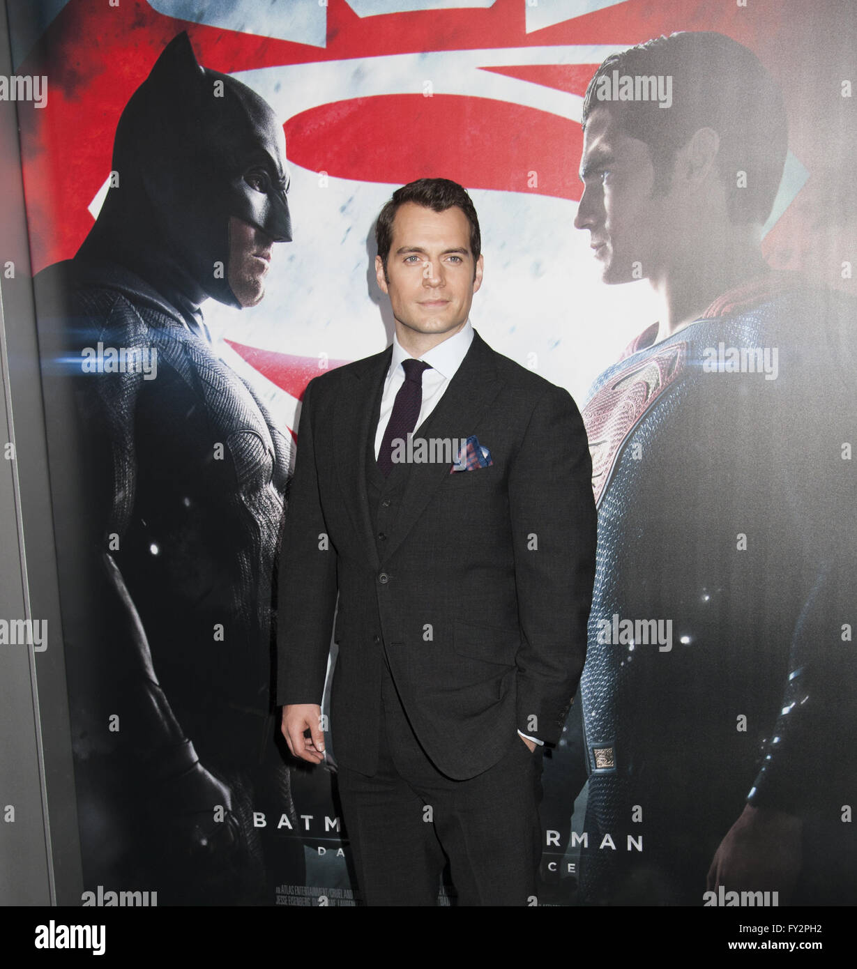 Henry cavill batman vs superman hi-res stock photography and images - Alamy