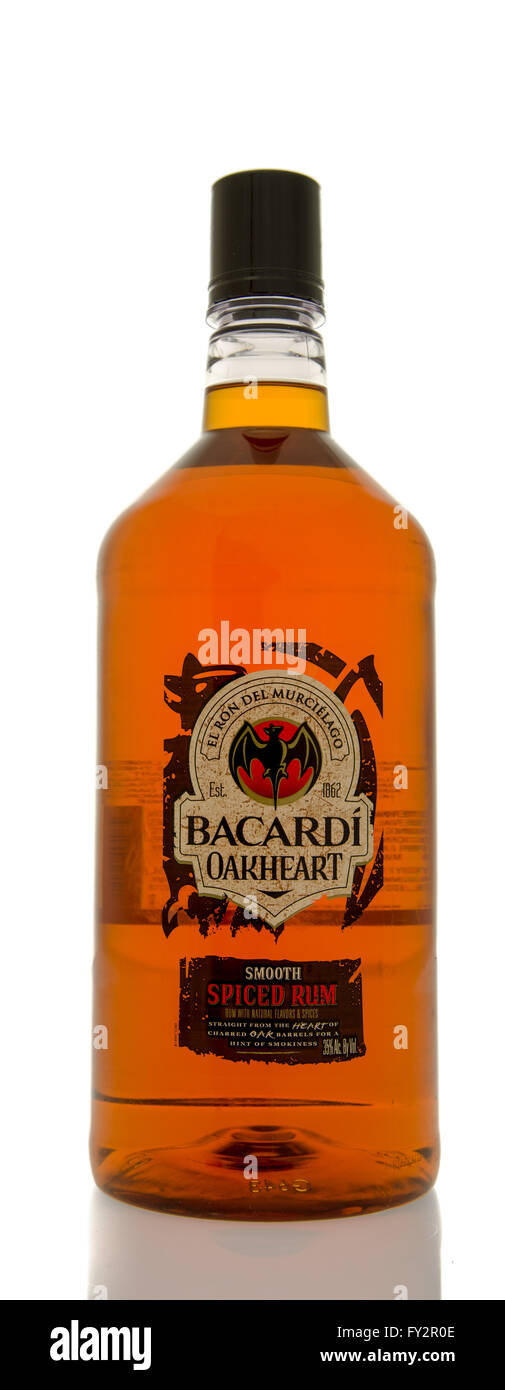 Bacardi bottle hi-res stock photography and images - Alamy
