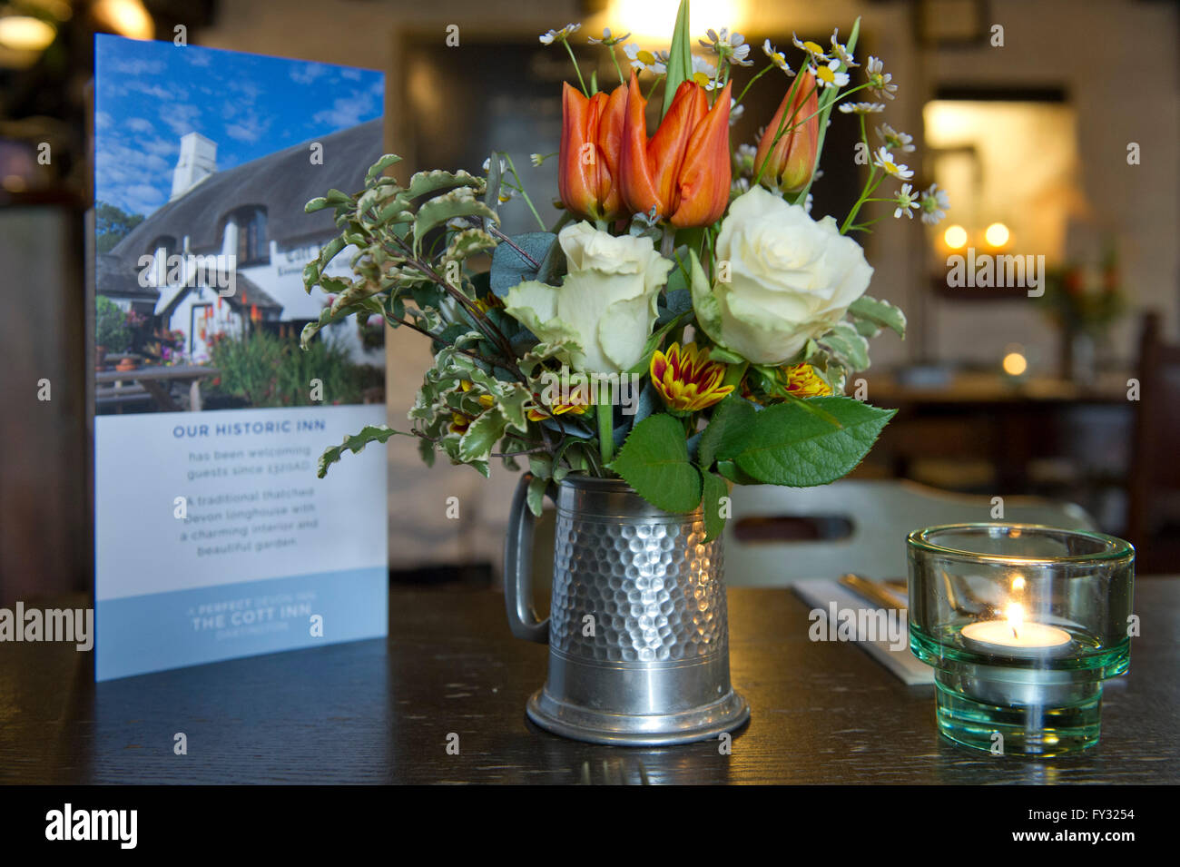 The Cott Inn, Dartington, Totnes, Devonshire Stock Photo - Alamy