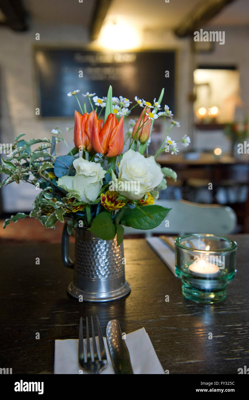 The Cott Inn, Dartington, Totnes, Devonshire Stock Photo - Alamy