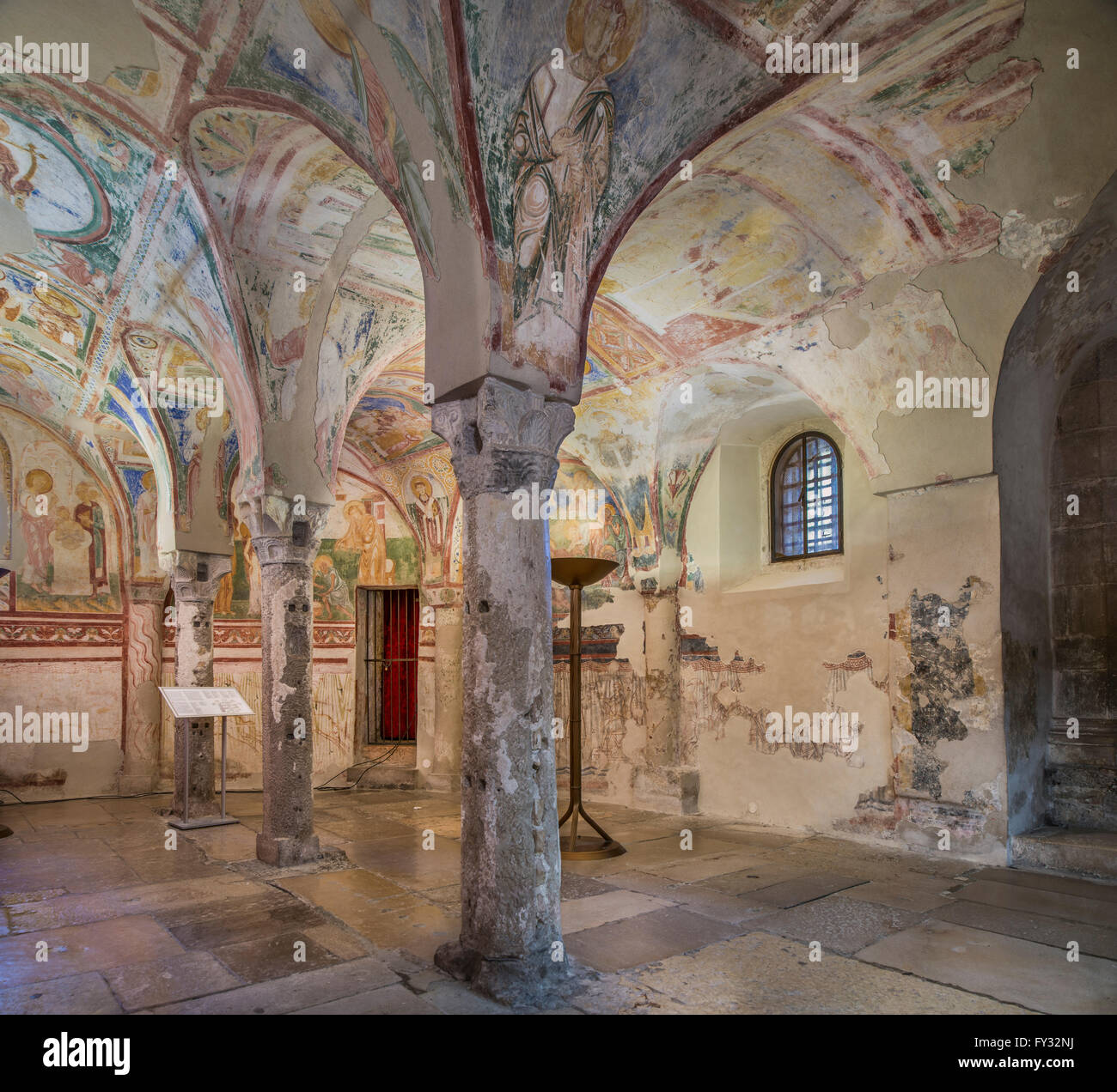 Maxentine crypt, 9th century., under the high altar of the Roman ...