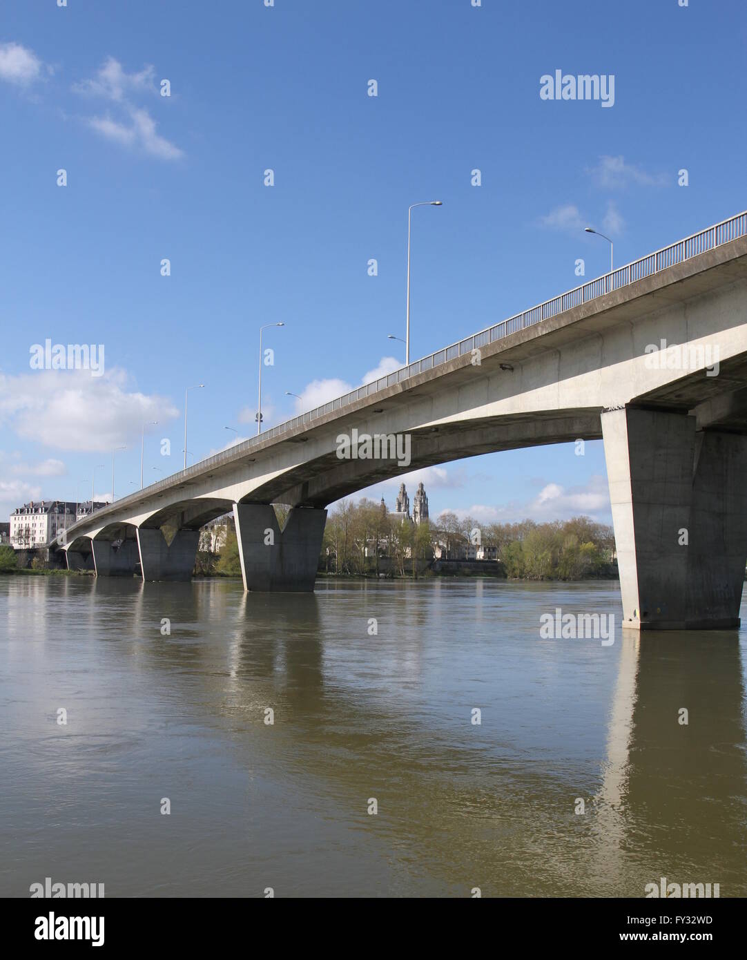 Mirabeau bridge hi-res stock photography and images - Alamy