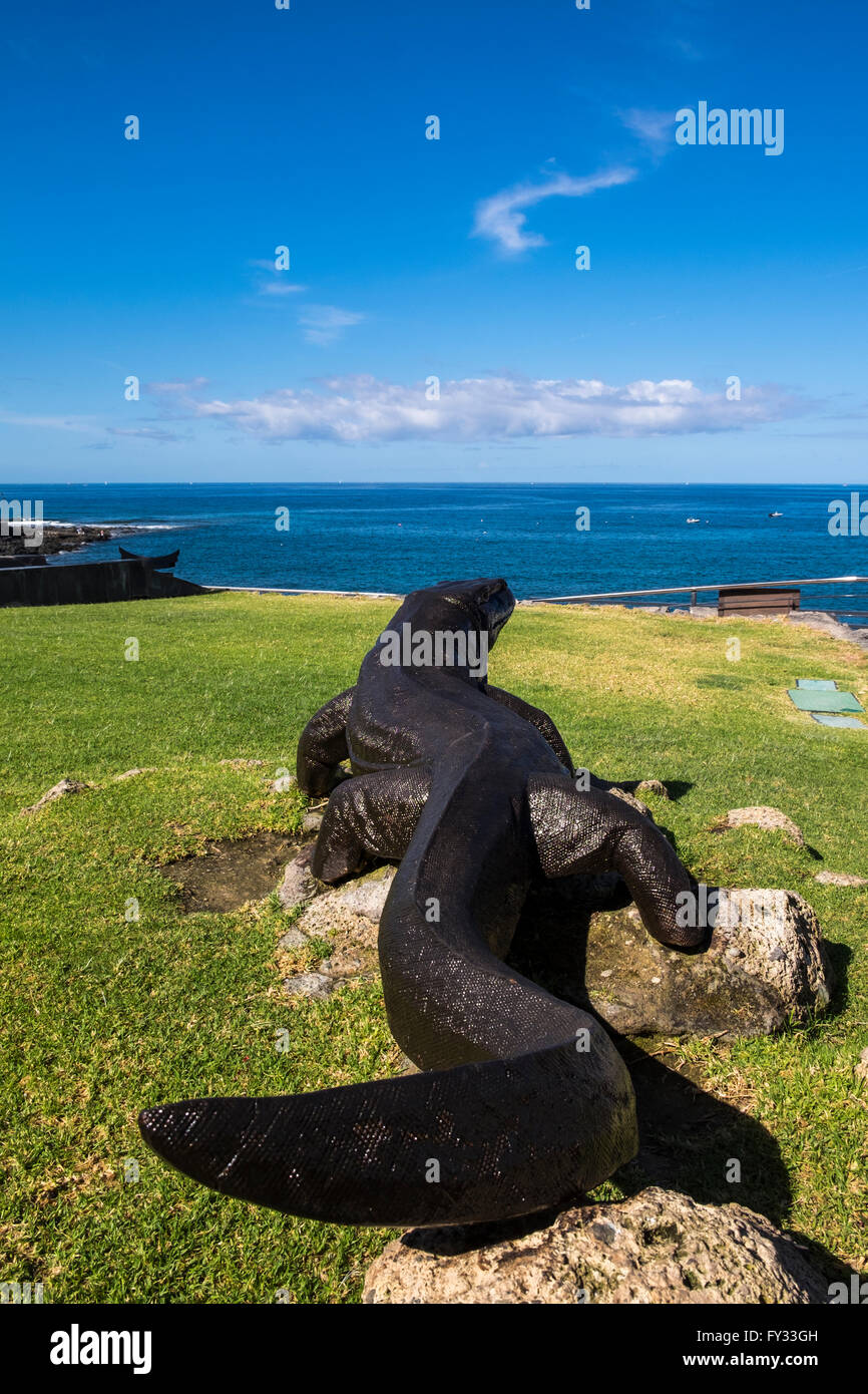 Lizard sculpture hi-res stock photography and images - Alamy