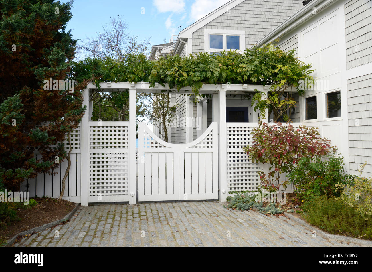 Fancy gate hi-res stock photography and images - Alamy