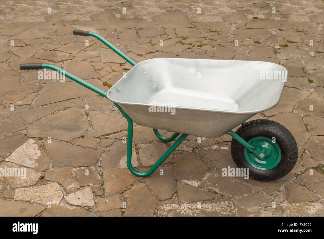 New one-wheeled wheelbarrow construction Stock Photo - Alamy