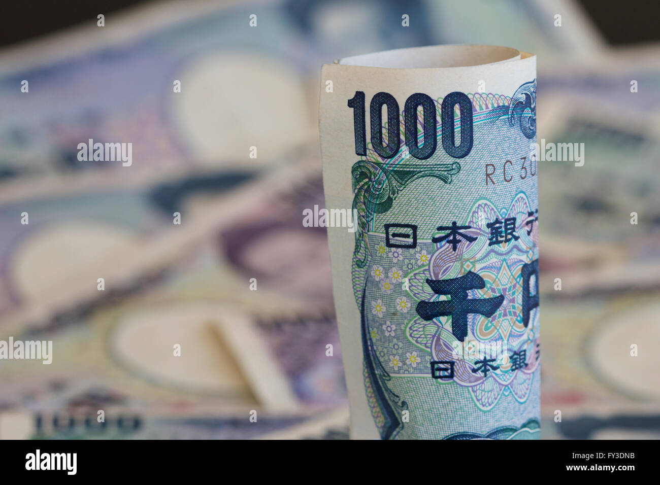 1000 yen notes hi-res stock photography and images - Alamy