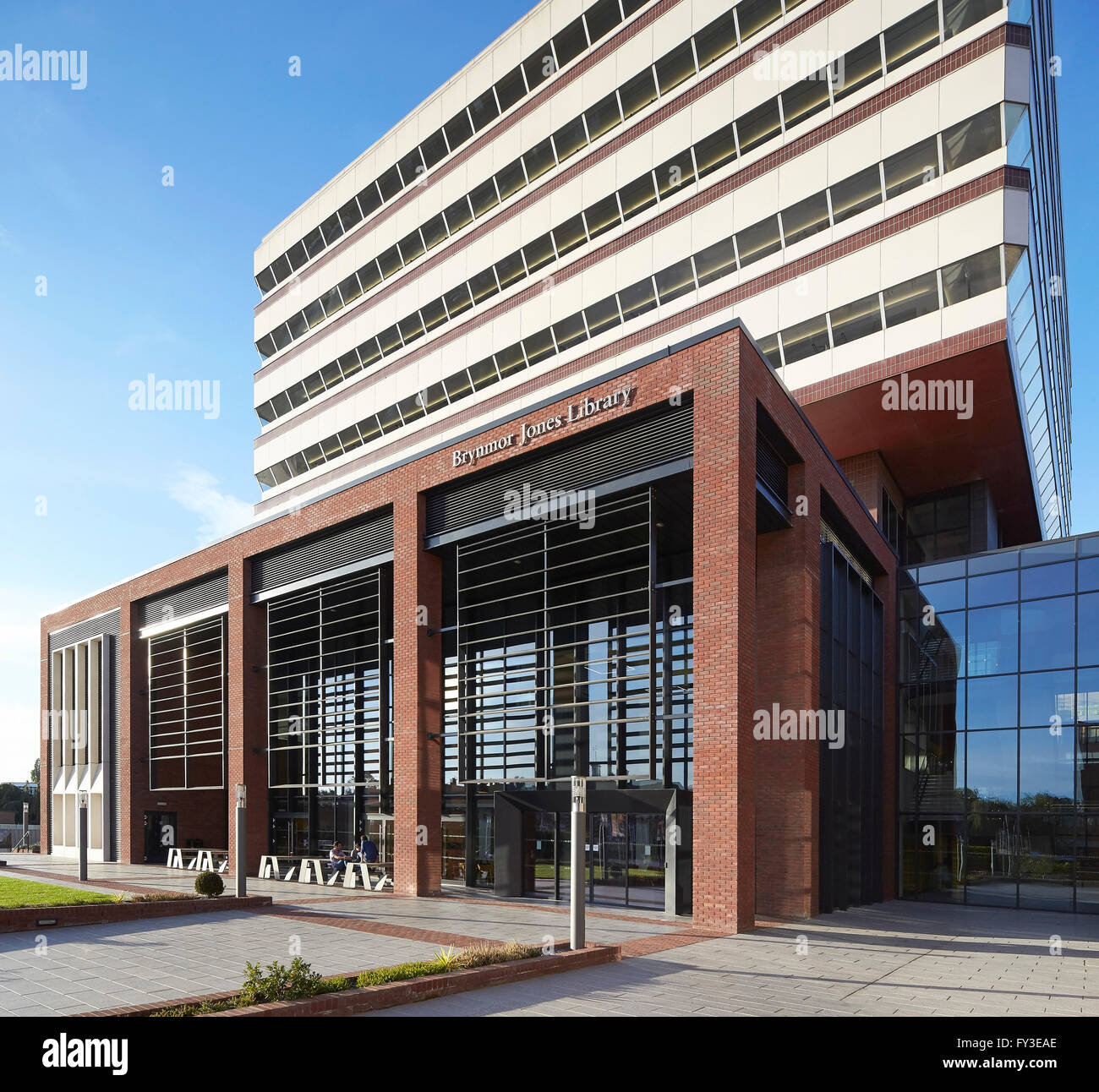 Brynmor jones library university hull hi-res stock photography and ...