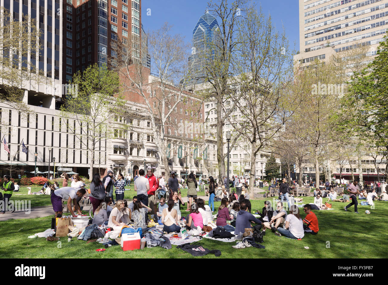 Downtown philadelphia square hi-res stock photography and images - Alamy