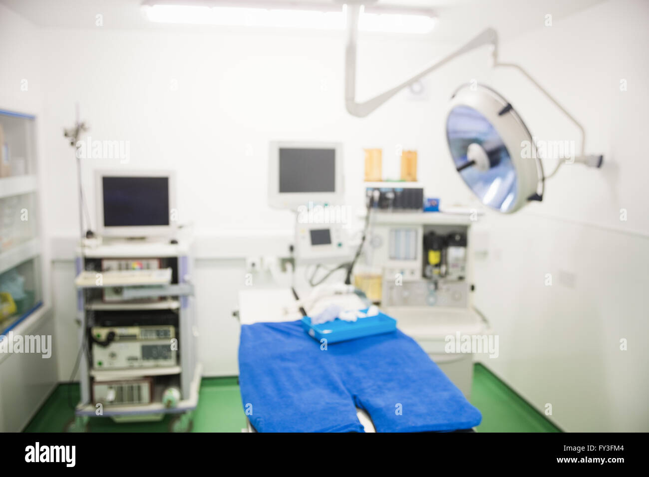 Veterinarian operating room in clinic Stock Photo - Alamy
