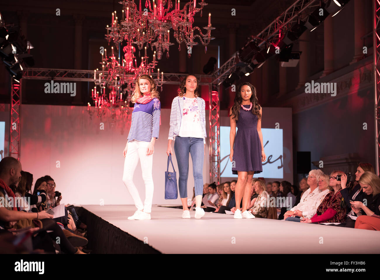 Summer catwalk hi-res stock photography and images - Alamy