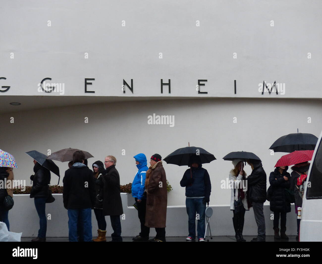 New York City, line of people wait in line to enter Guggenheim Museum ...