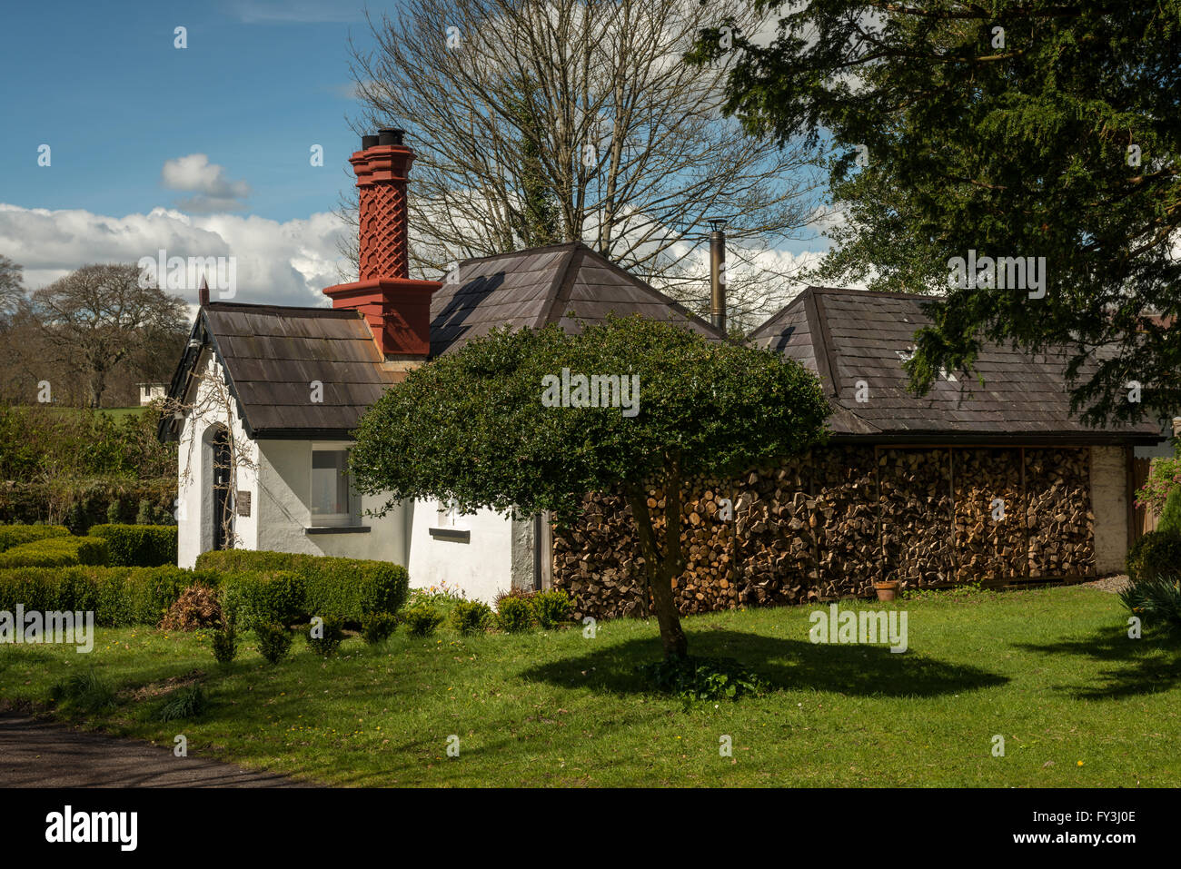 Victoria cottage killarney hi-res stock photography and images - Alamy