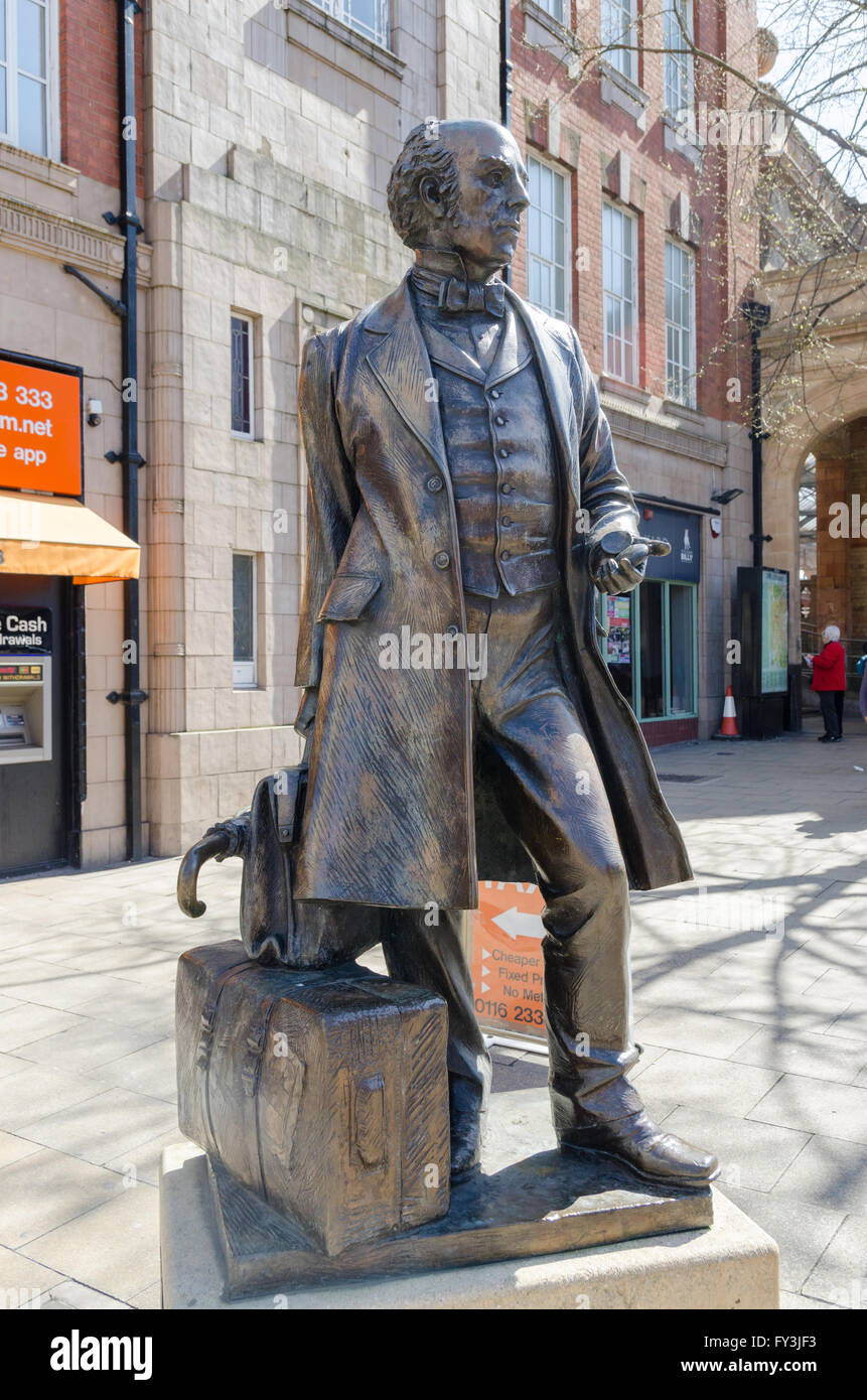 Thomas cook statue leicester hi-res stock photography and images - Alamy