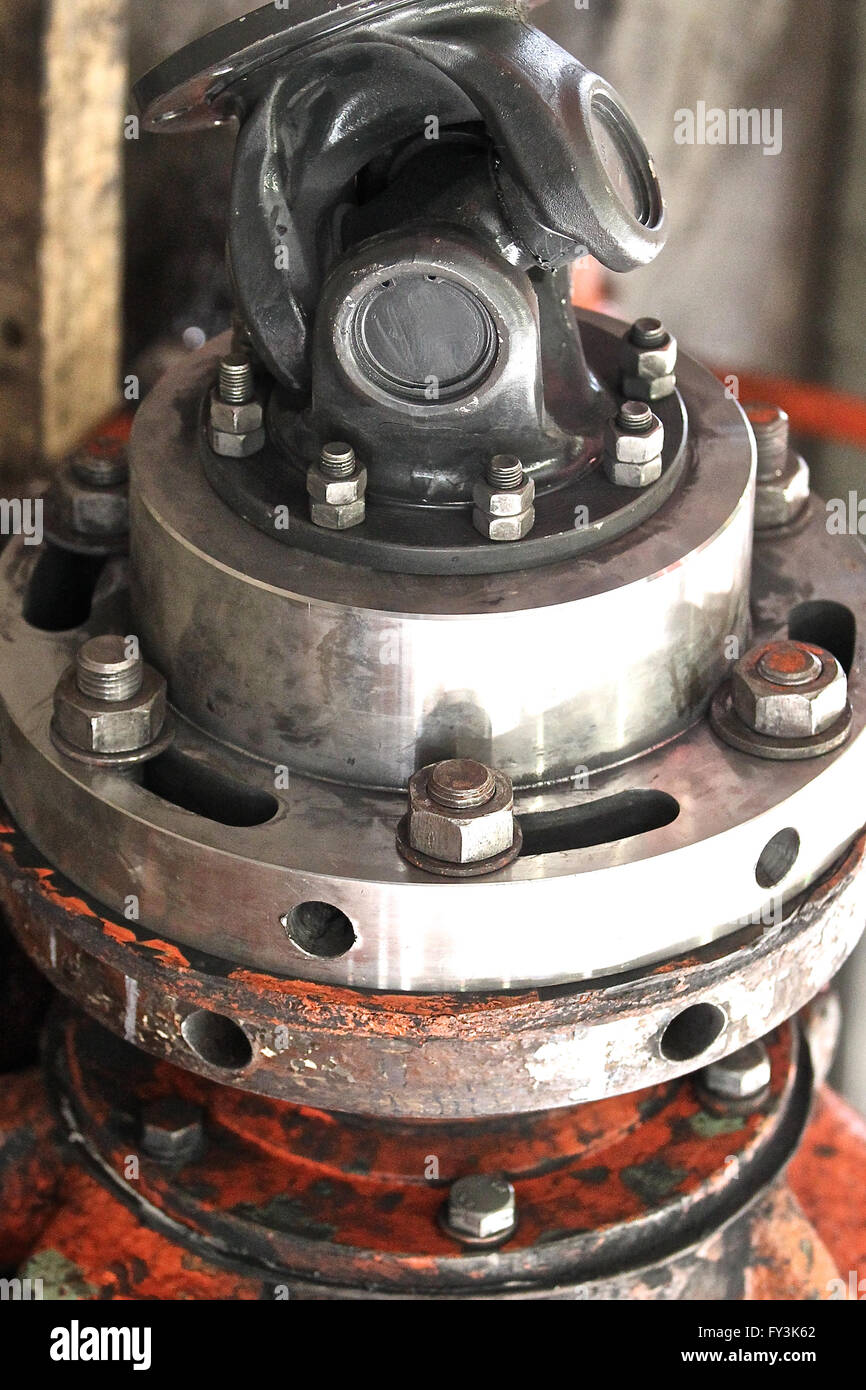 Gear and shaft assembly hi-res stock photography and images - Alamy