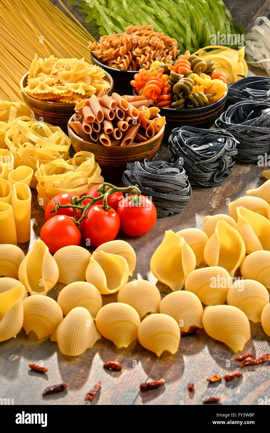Spaghetti and macaroni hi-res stock photography and images - Alamy