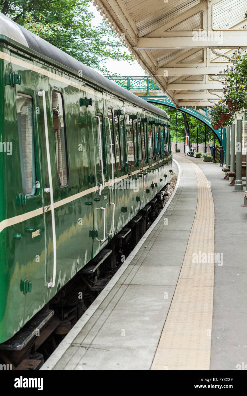 Class 122 hi-res stock photography and images - Alamy