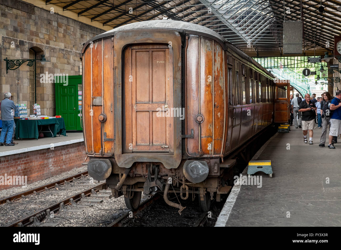 Lner carriage hi-res stock photography and images - Alamy