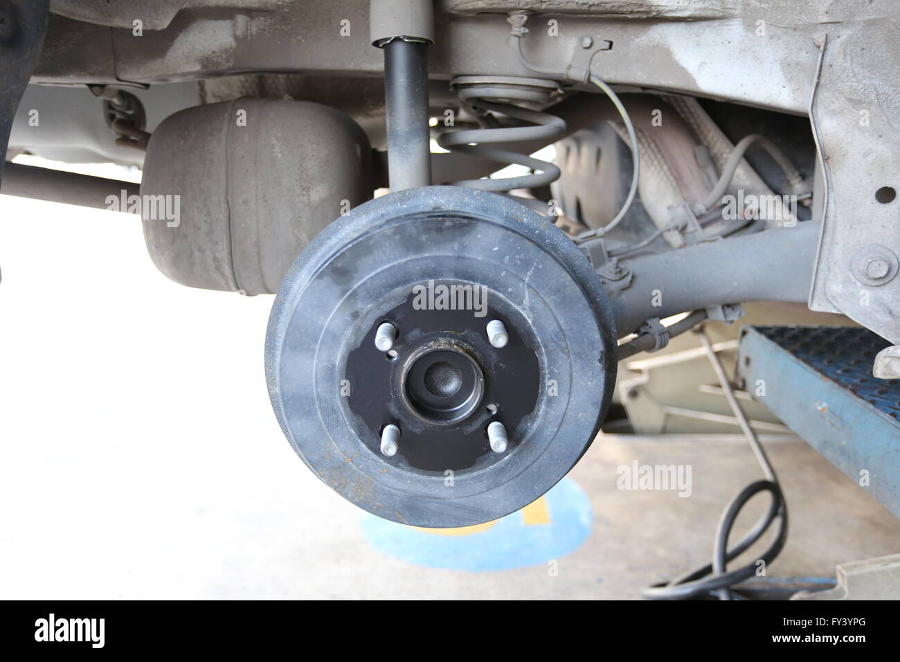 Car hub hi-res stock photography and images - Alamy
